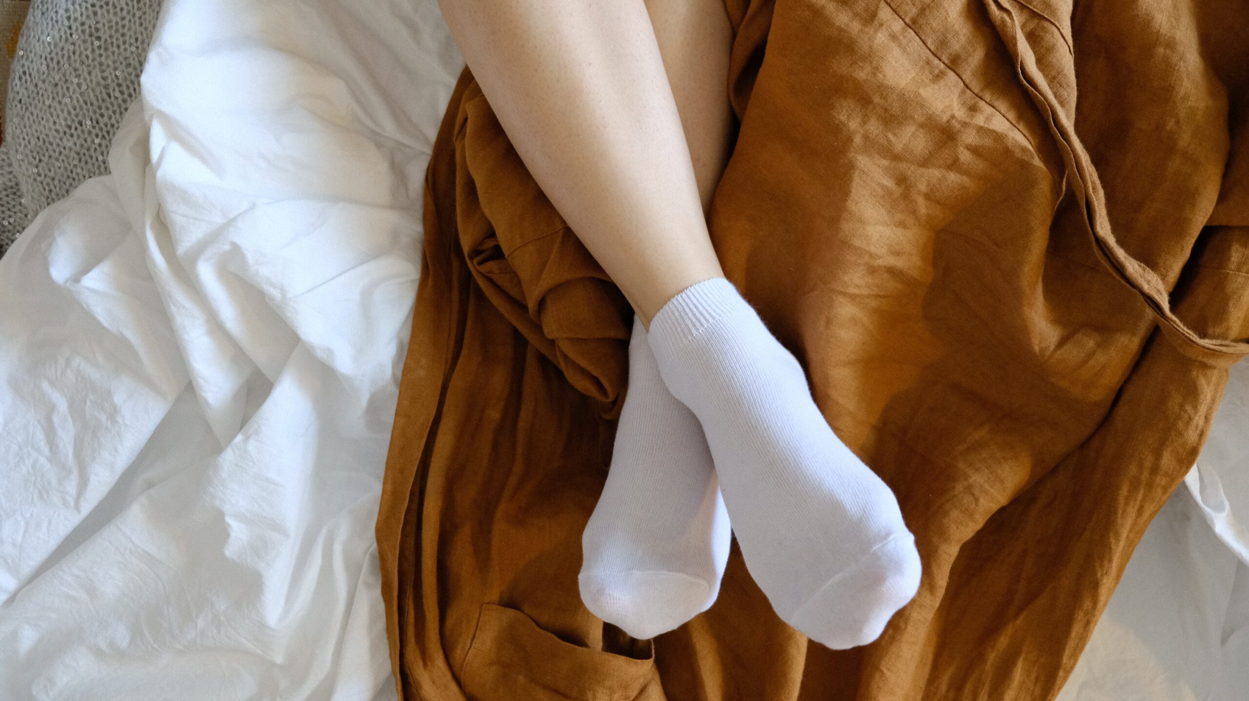 Here's What Shiny Skin on Legs Means for Your Health - Georgia Endovascular